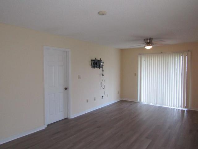 1095 Plantation Dr. 30B