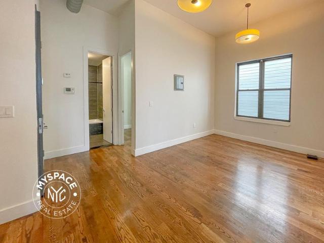 #1095 Rooms in 3Br/1Ba in Bushwick
