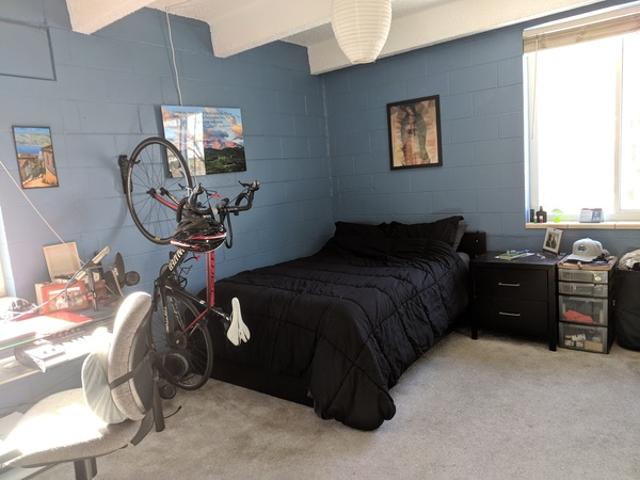 $1095 • Sunlit Cap Hill Room w/ PRIVATE GARAGE & All Utils! ☀️