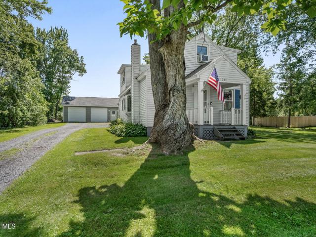 1095 Township Road