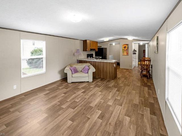 1095 Willow Creek Drive