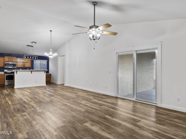 10961 W LOMA Lane