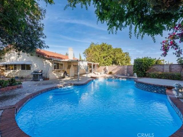 10965 Gazette Ave, Chatsworth, CA 91311