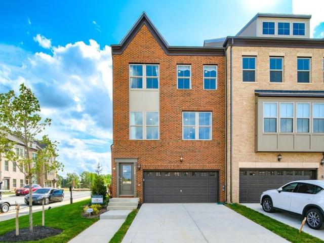10968 Wheat Berry Dr, Upper Marlboro, MD 20774
