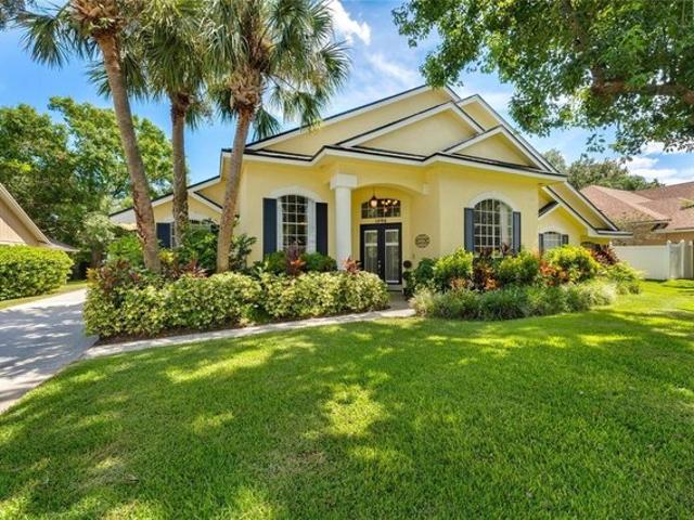 1096 New Castle Ln, Oviedo, FL 32765