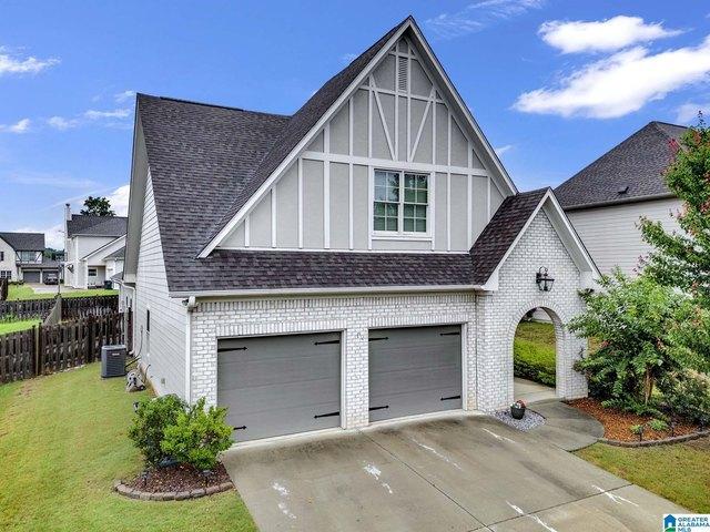 1096 Garnet Dr, Calera, AL 35040