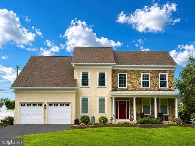 1096 Lily Pond Ln, Yardley, PA 19067