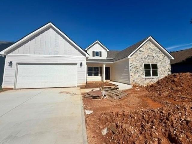1096 Sawyer Dr, Opelika, AL 36801