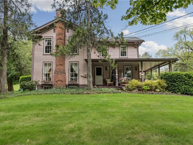1096 W Lake Road