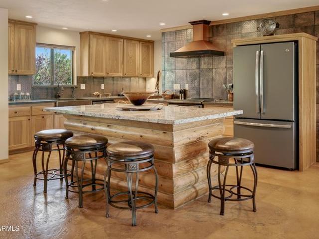 10975 E Pear Tree Dr, Cornville, AZ 86325