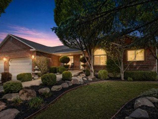 1097 W Snowflake Cir S, South Jordan, UT 84095