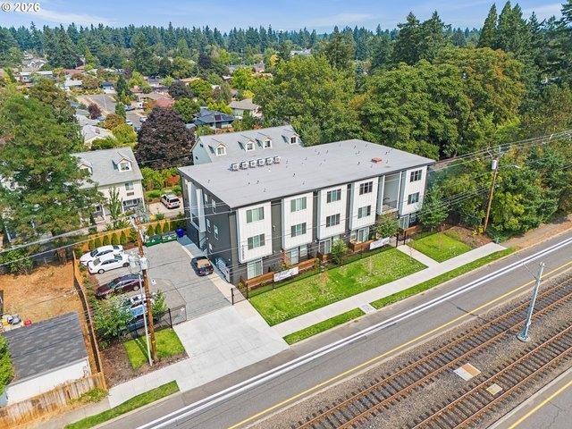 10985 E Burnside St Apt 12, Portland, OR 97216