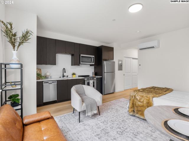 10985 E Burnside St, Unit 19, Portland, OR 97216 | MLS #24109 | Compass