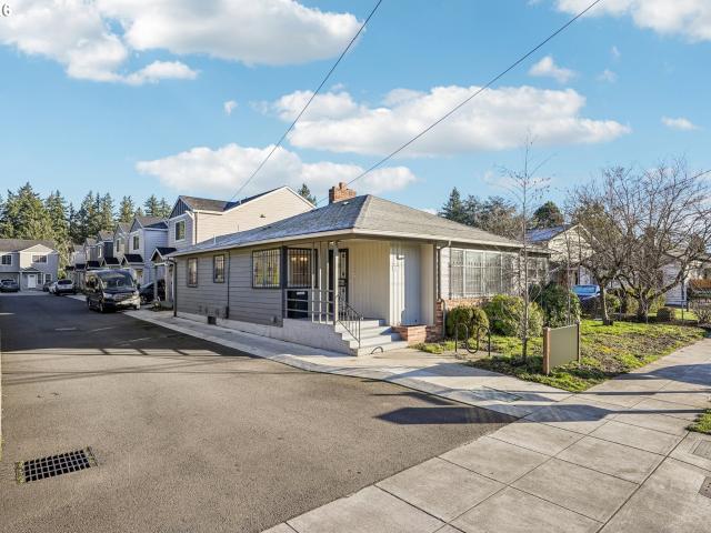 10985 se holgate blvd
