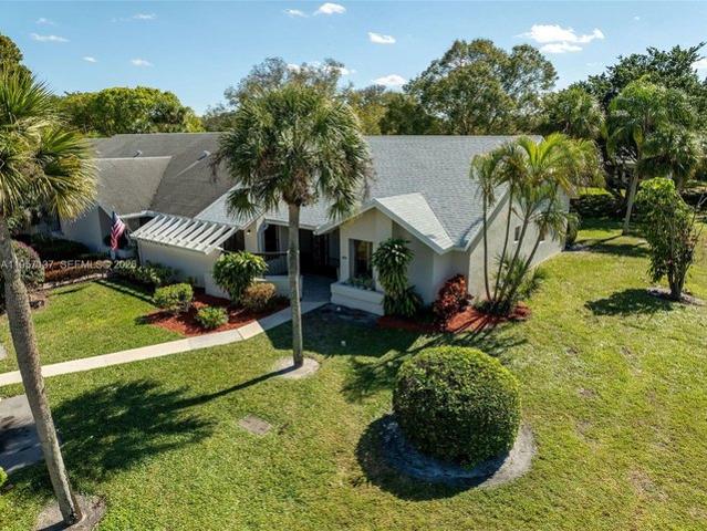 10988 Lake Front Pl, Boca Raton, FL 33498