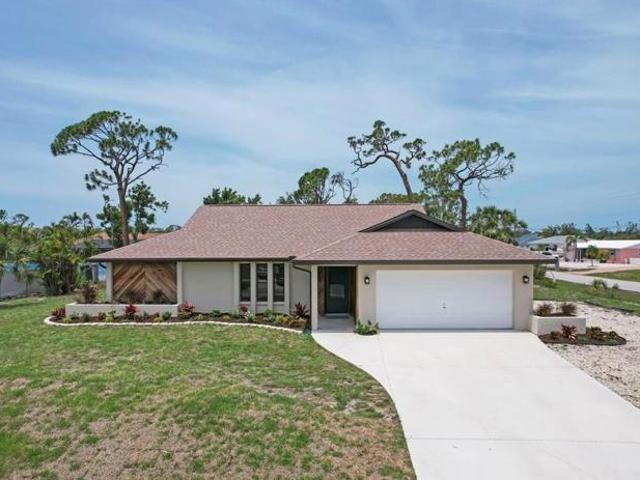 1098 Bay Harbor Dr, Englewood, FL 34224
