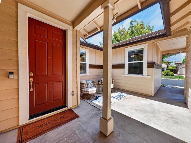 1098 Beau Ave