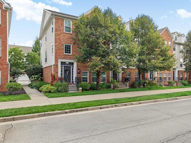 1098 Cavendish Drive