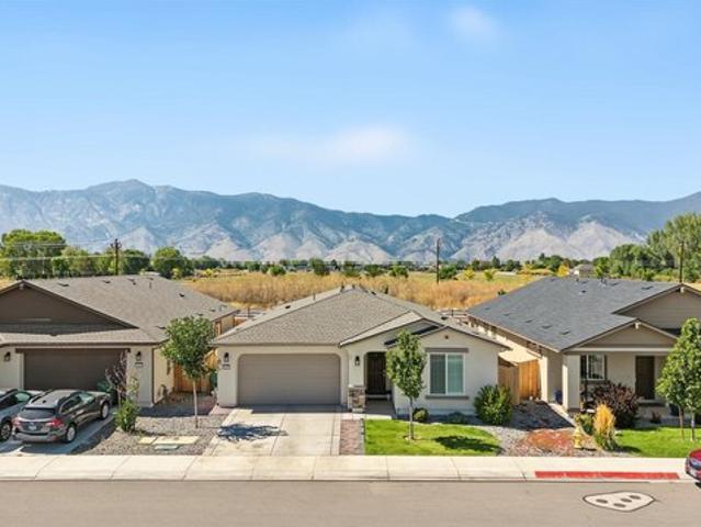 1098 Dapple Dr, Minden, NV 89423