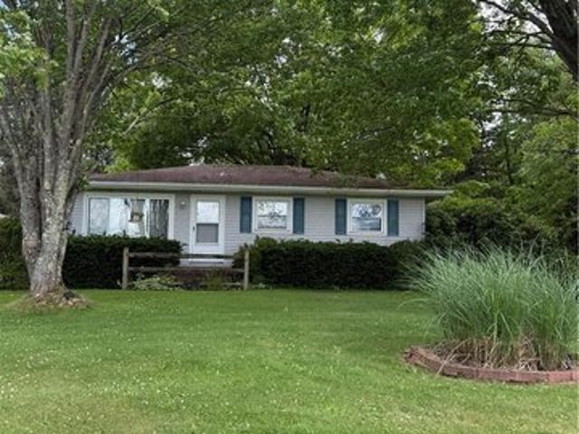 10993 Claridon Troy Rd, Chardon, OH 44024