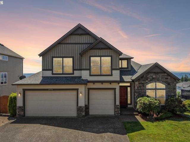 10996 SE Lenore St, Happy Valley, OR 97086