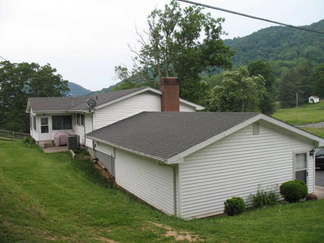 10998 sam snead hwy