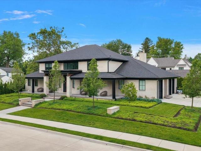 1099 N Glenhurst Drive