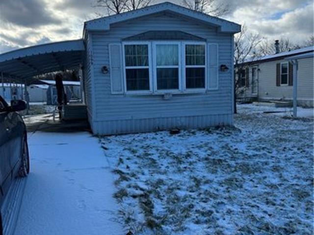 1099 Northwood Dr, Derby, NY 14047