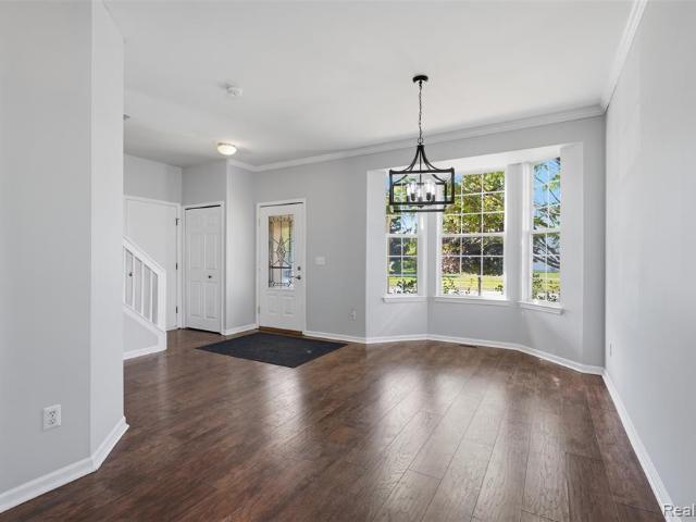 1099 Carriage Hill Drive