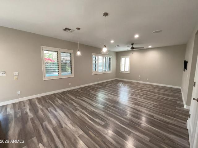 1099 e sourwood drive