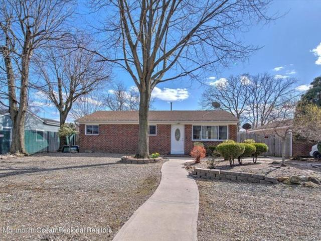 1099 Fairview Dr, Toms River, NJ 08753