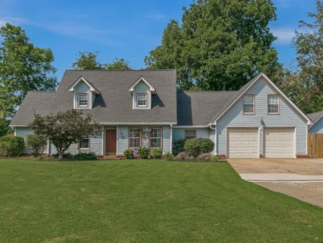 1099 Golf Links Dr, Blytheville, AR 72315