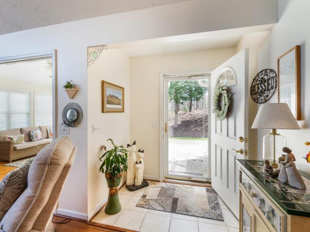 1099 Jefferson Way