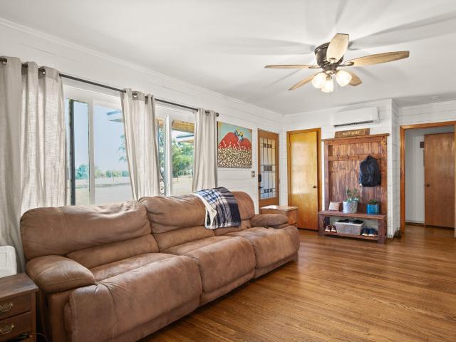 1099 Private Road 1061