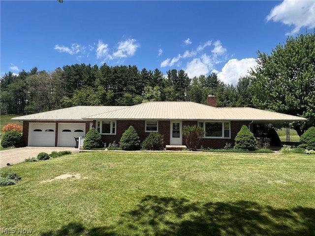 1099 Steubenville Rd SE, Carrollton, OH 44615