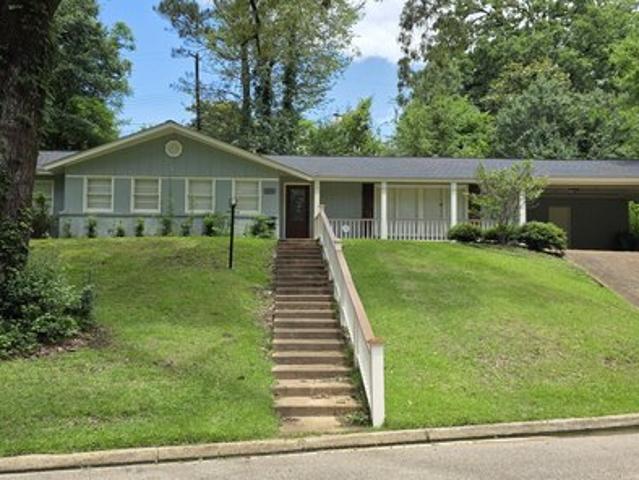 1099 Southdown Pkwy, Columbus, MS 39701