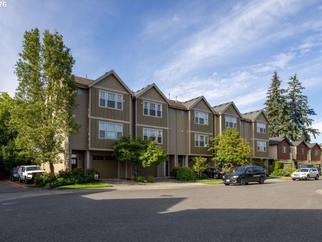 10903 NE 8TH CIR
