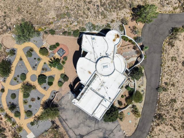 10901 Elena Drive NE