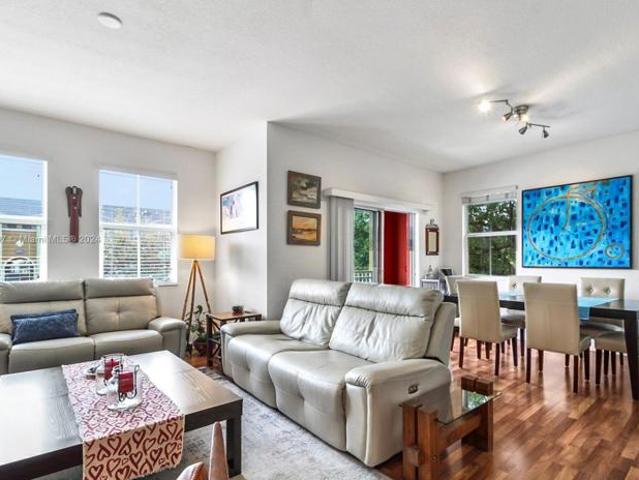 10901 NW 83 St #201, Doral, FL 33178