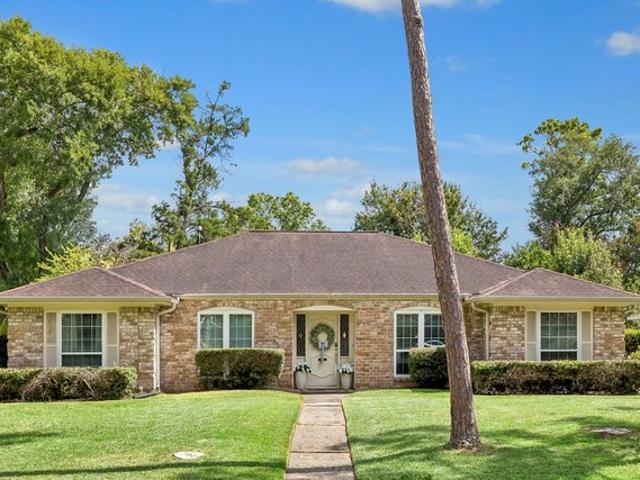 10907 Overbrook Ln, Houston, TX 77042
