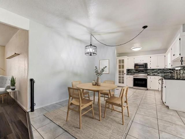 10904 N Blackwelder Avenue