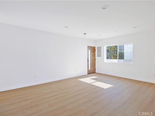 10905 Dalerose Ave, Unit C, Inglewood, CA 90304 | MLS #SB26034