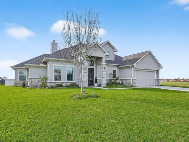 10905 Dauphine St, Willis, TX 77318