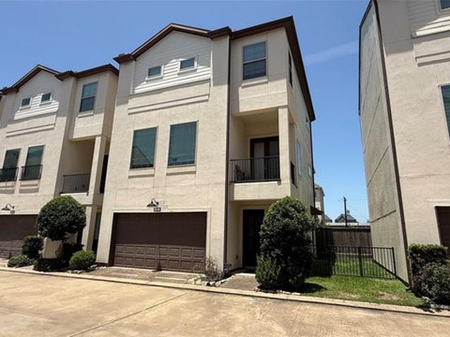 10906 Brookeshire Chase Ln, Houston, TX 77043
