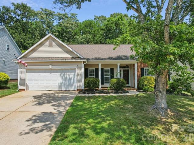 10906 Chamberlain Hall Ct, Charlotte, NC 28277