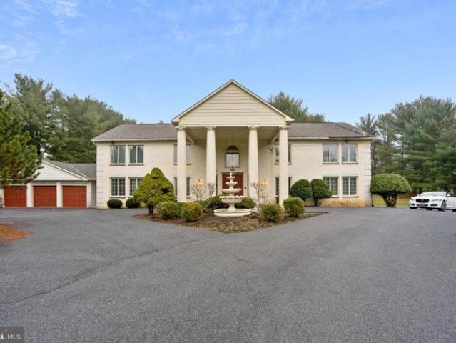 10908 Barn Wood Ln, Potomac, MD 20854
