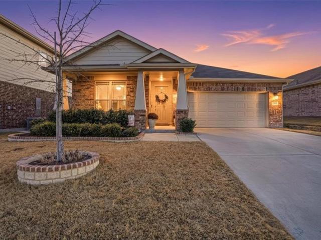 10909 Golden Barrel Ct, Fort Worth, TX 76108
