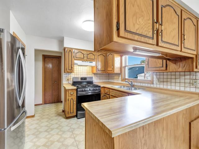 1090 MELODY Drive