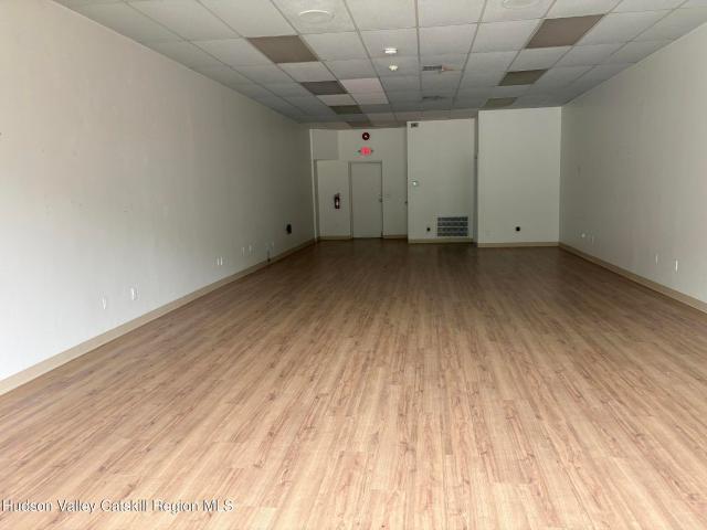 1090 Morton Boulevard 4