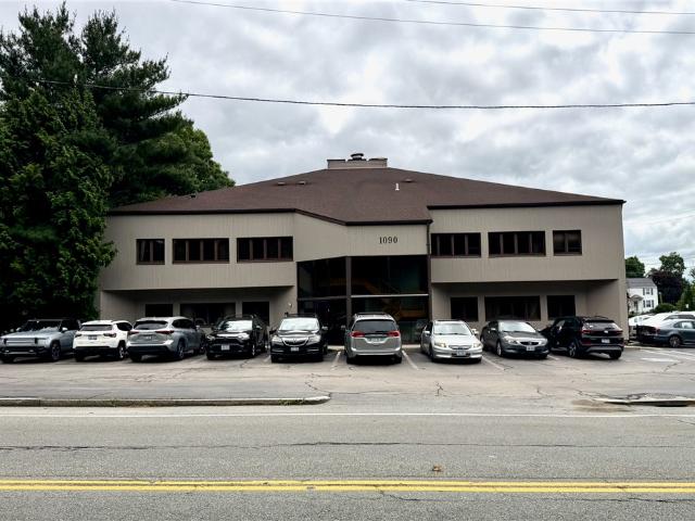 1090 New London Avenue 5